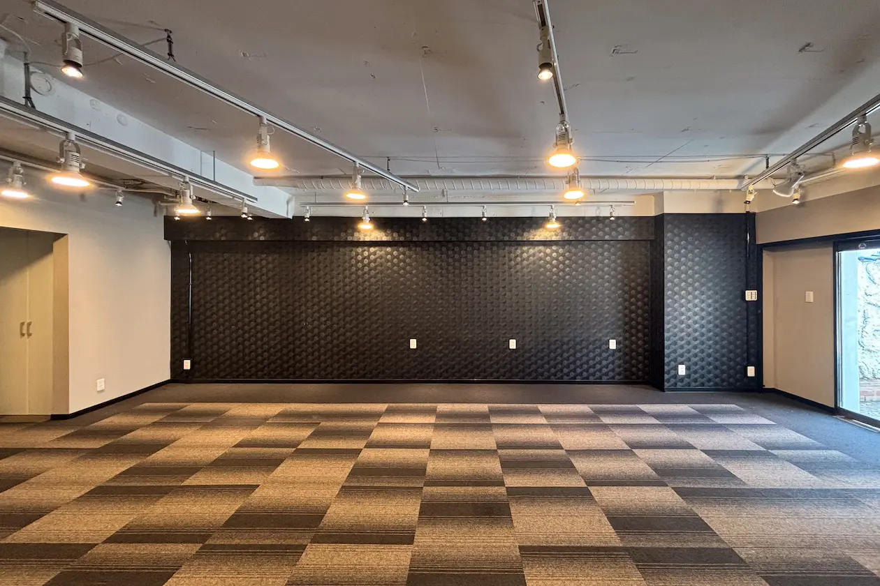 恵比寿5分、ギャラリーライクな1階直結オフィス[目黒区/25万/41㎡] | 【SOHO東京】SOHO・居抜き・セットアップオフィス・一棟貸し事務所